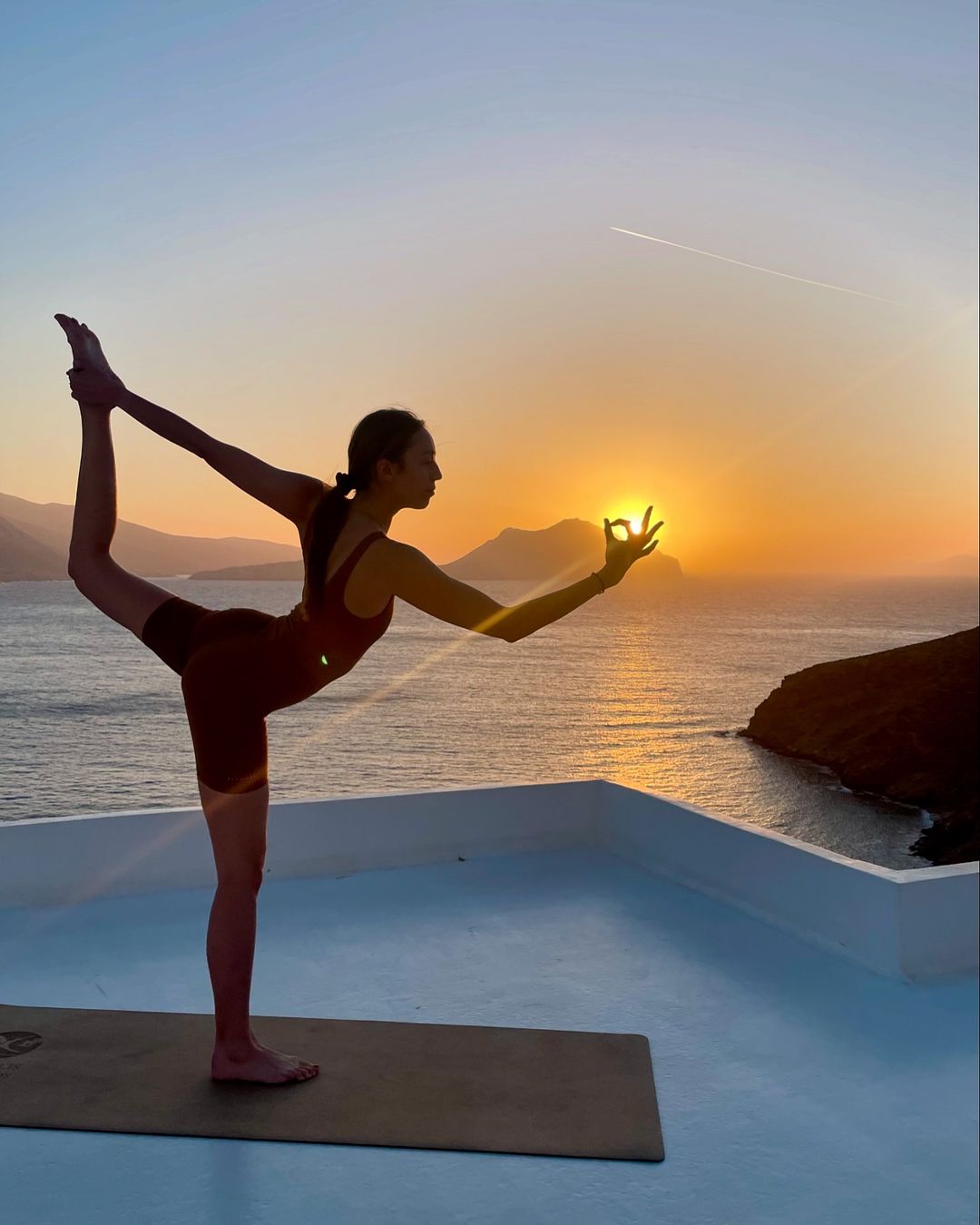 Más que hormonas: cómo la salud femenina afecta la salud mental en cada ...